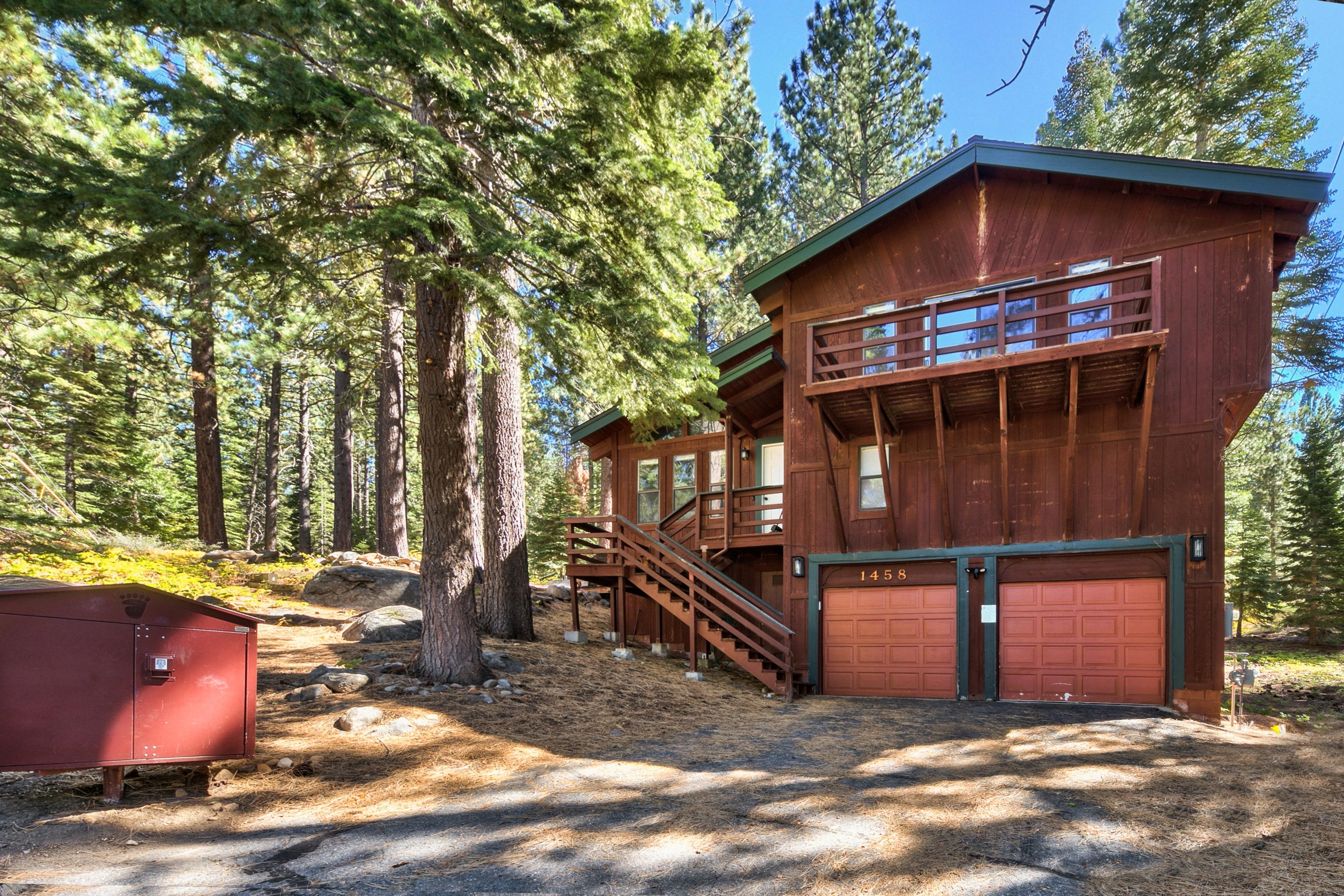 Apache Cozy Mountain Cabin 4BR, 3BA | Lux Villa VR