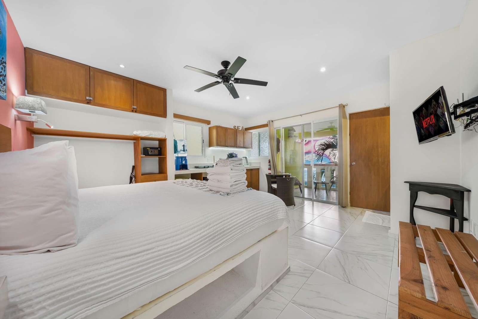 Casa de Vida Feliz – Tortuga Studio | Everything Isla