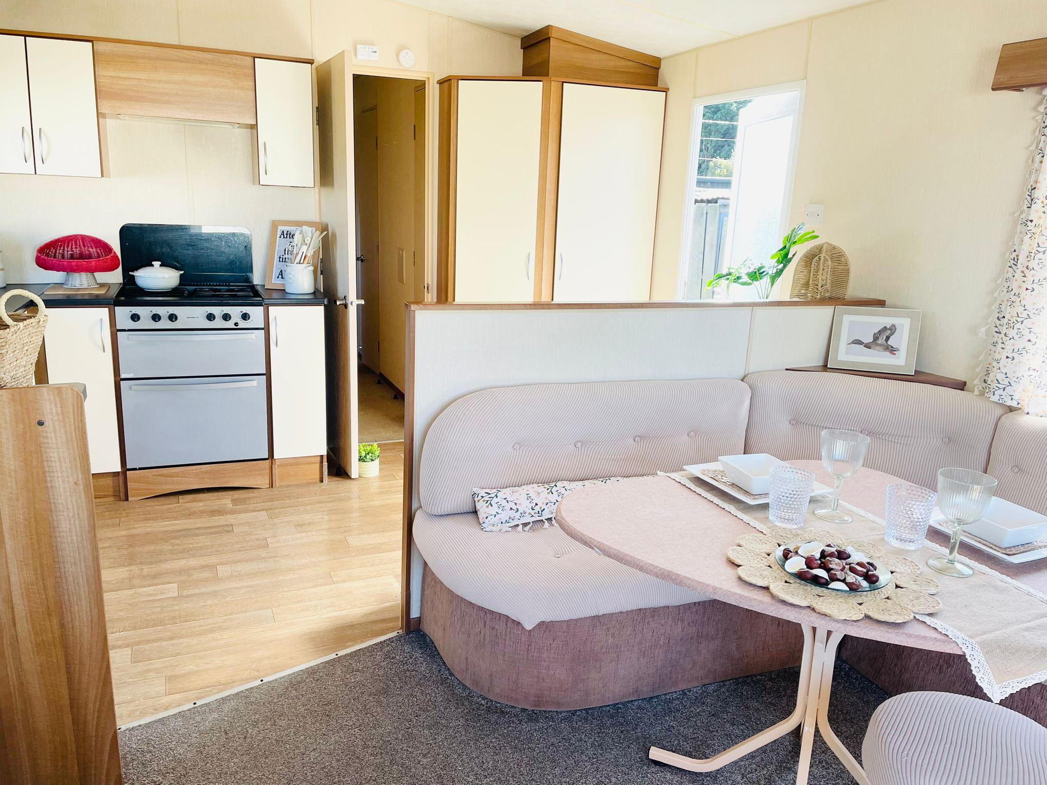 27833SW ️ – Seawick, 3 bed, 8 berth caravan with free Wi-Fi. Emerald ...