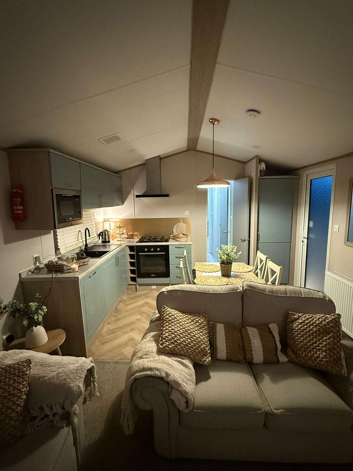 22044G – Gannet area, 3 bed, 8 berth caravan with wrap-around decking ...