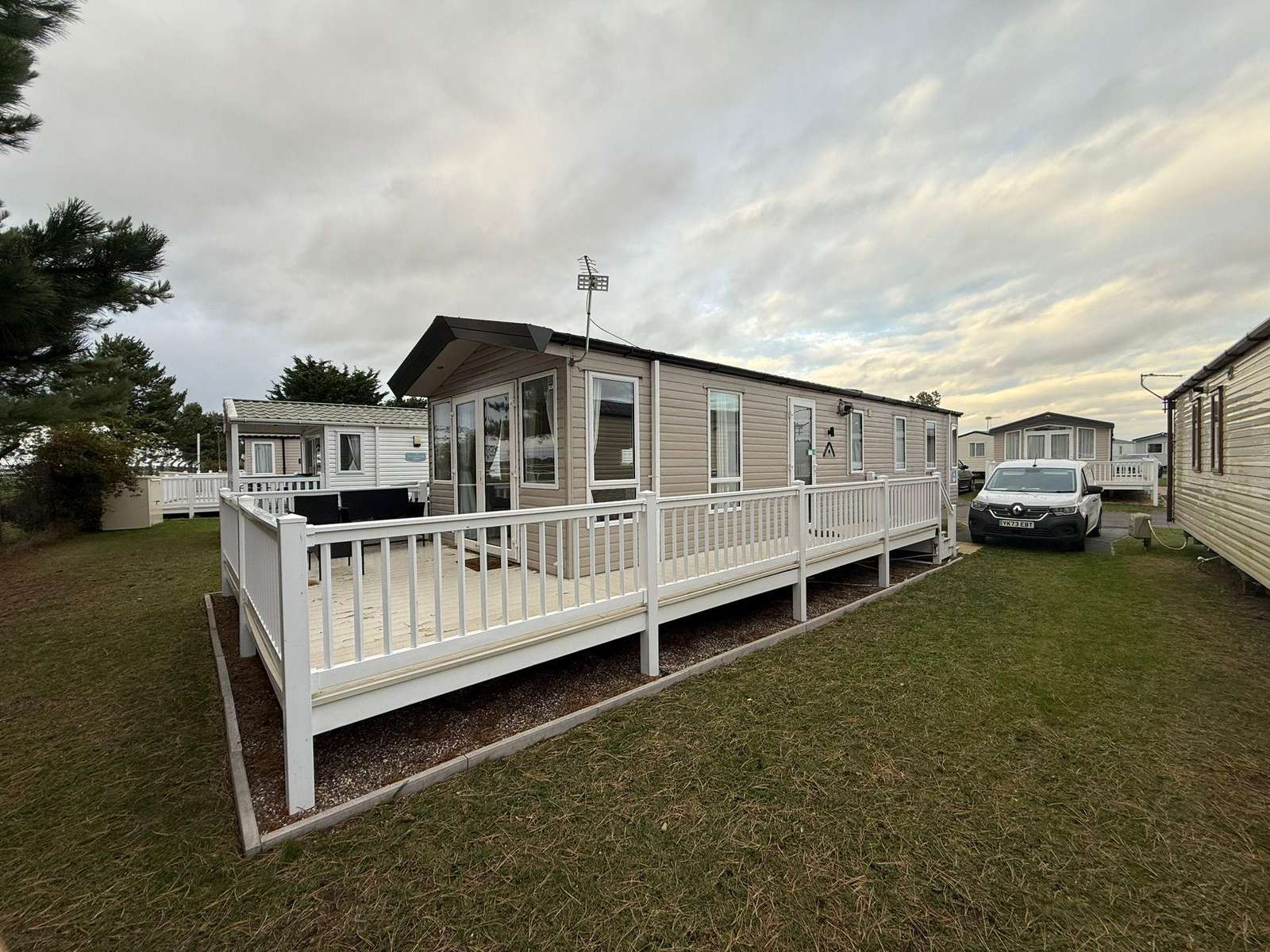 22044G – Gannet area, 3 bed, 8 berth caravan with wrap-around decking ...