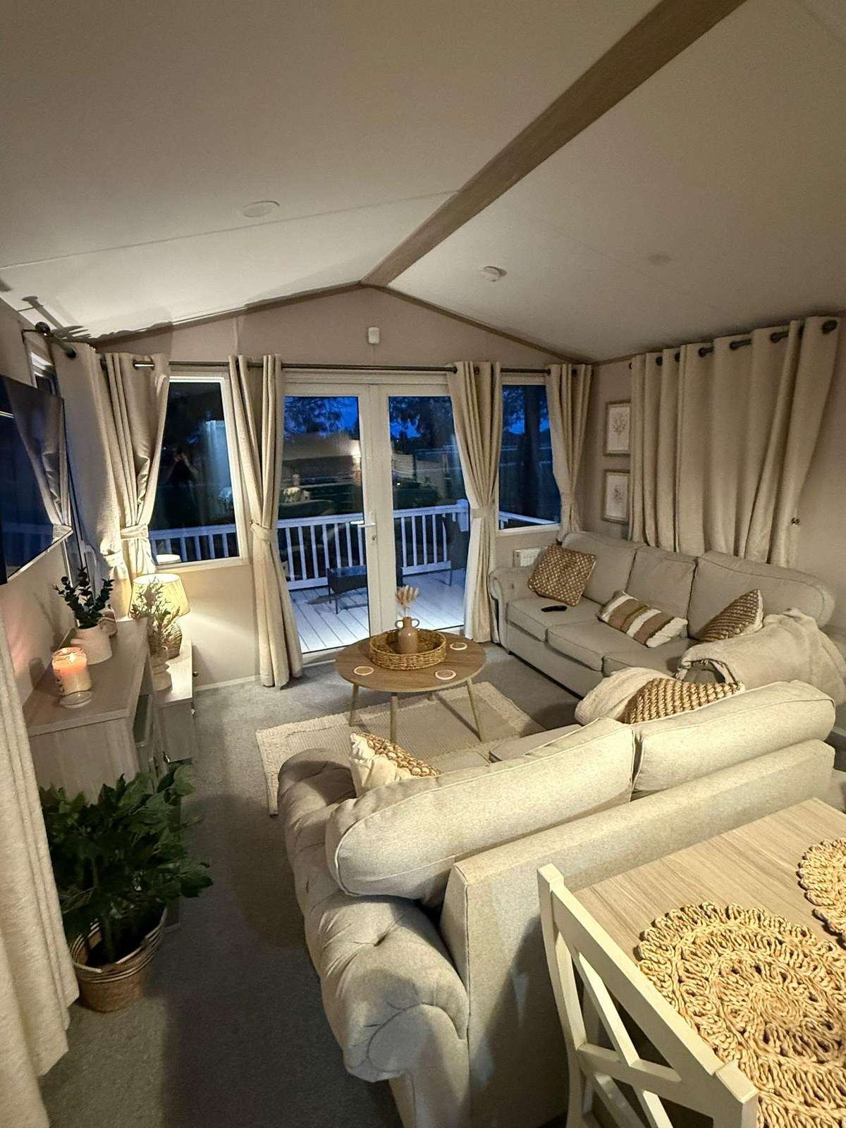 22044G – Gannet area, 3 bed, 8 berth caravan with wrap-around decking ...