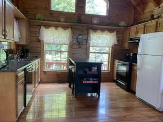 Scenic Cabin in Campton, KY | Natural Bridge Cabin Company