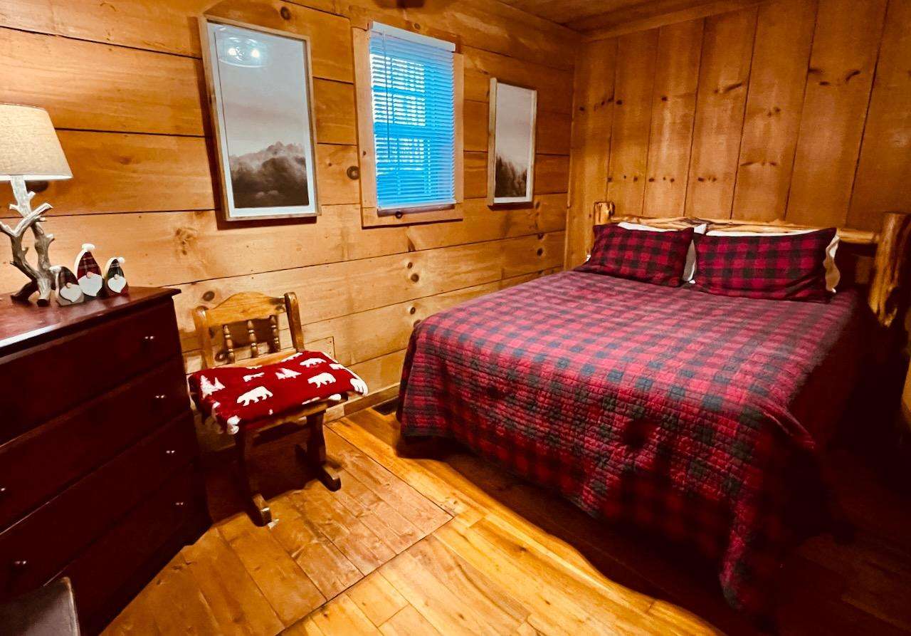 Sunday Silence - Natural Bridge Cabin Rentals