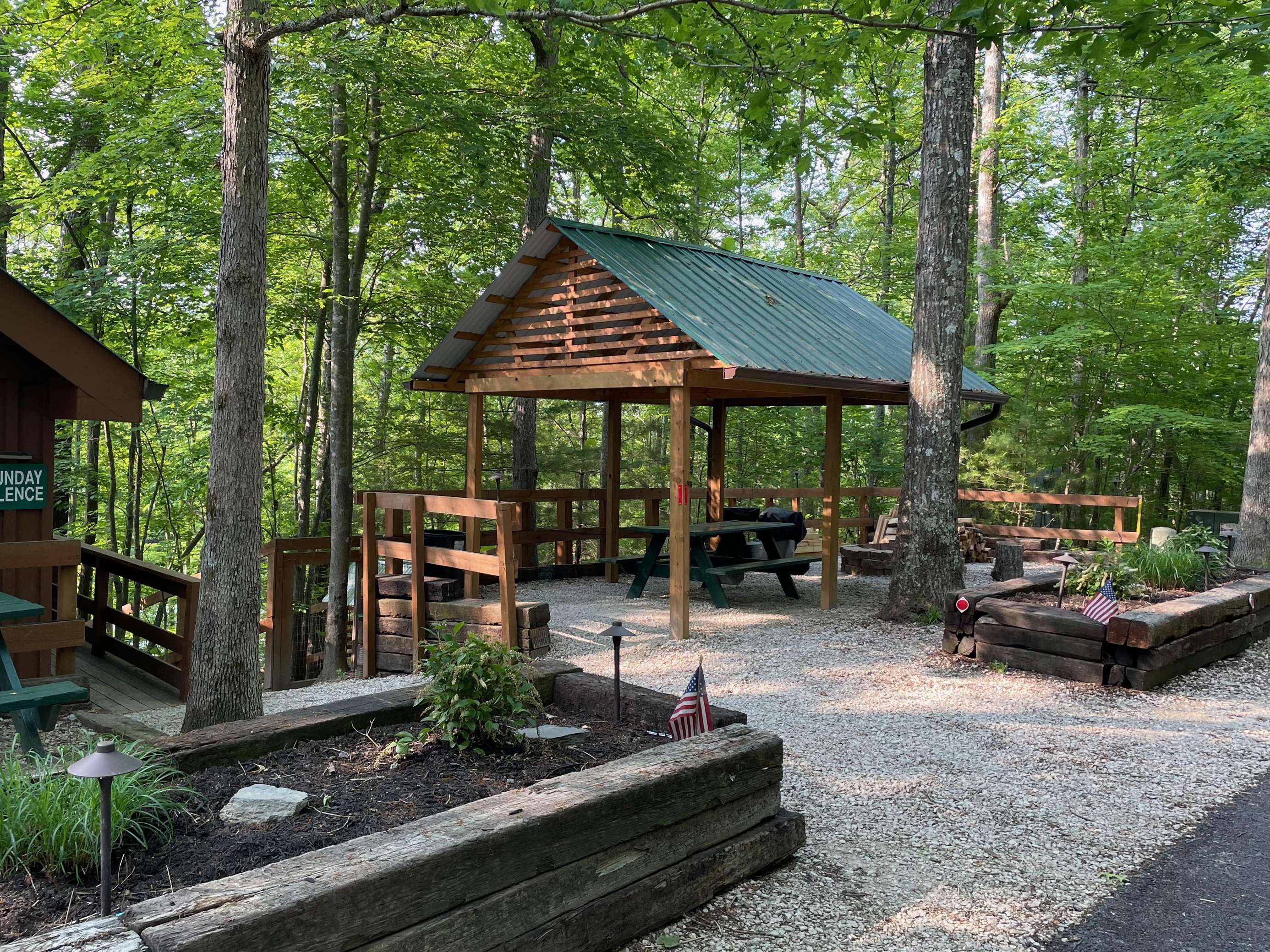 Sunday Silence - Natural Bridge Cabin Rentals