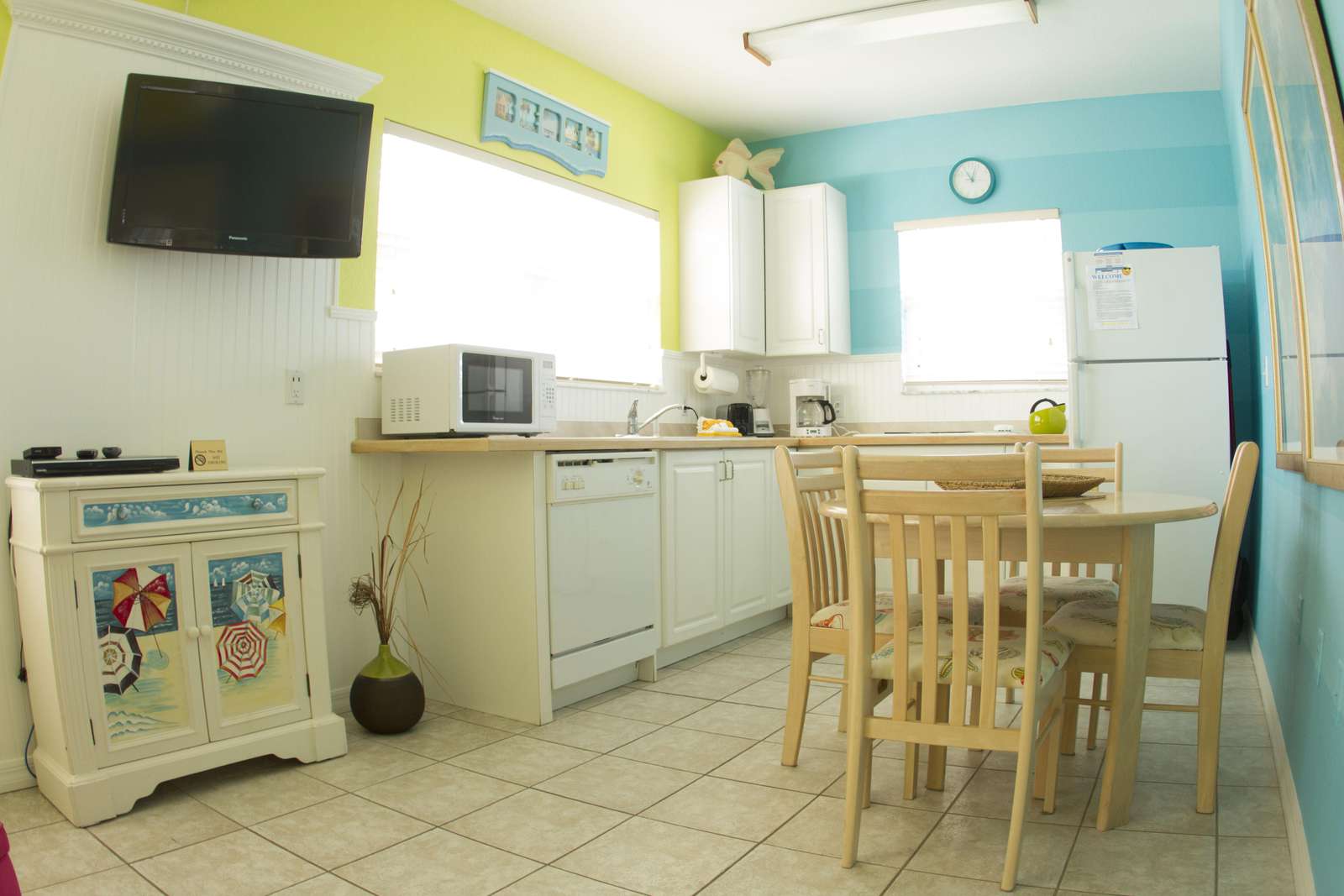 Homepage - Sunset Royale