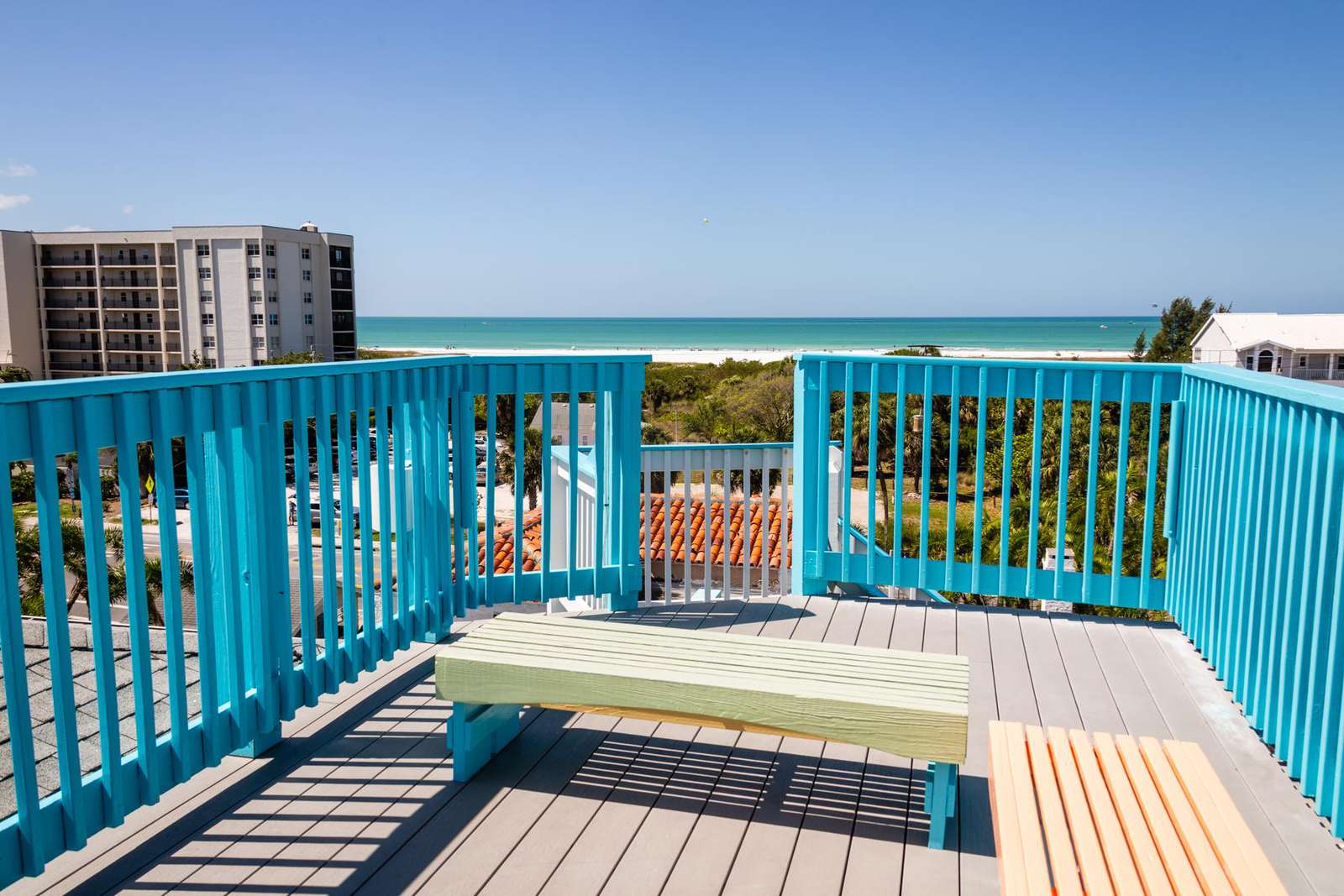 Homepage - Sunset Royale