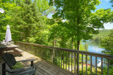 Harvest Moon Cottage – Peaceful Waterfront Retreat