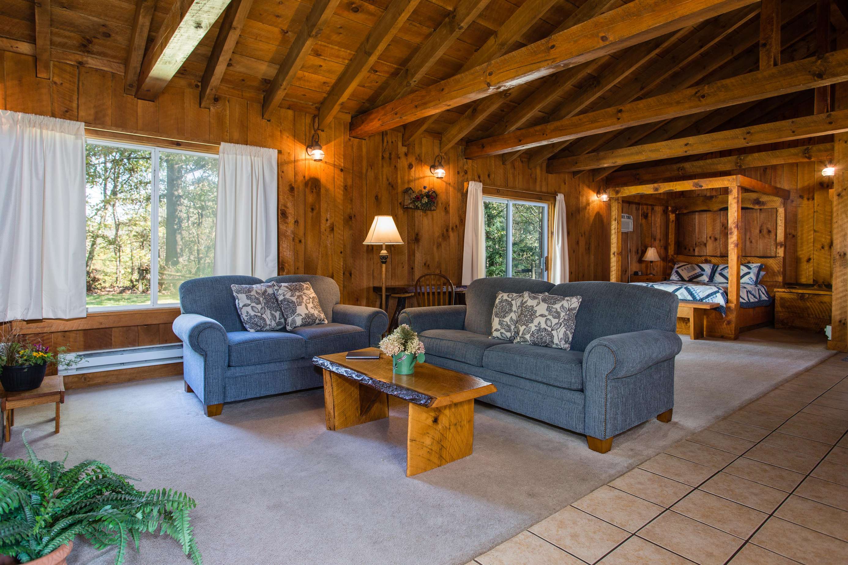 Hummingbird Hideaway | Secluded Cabins