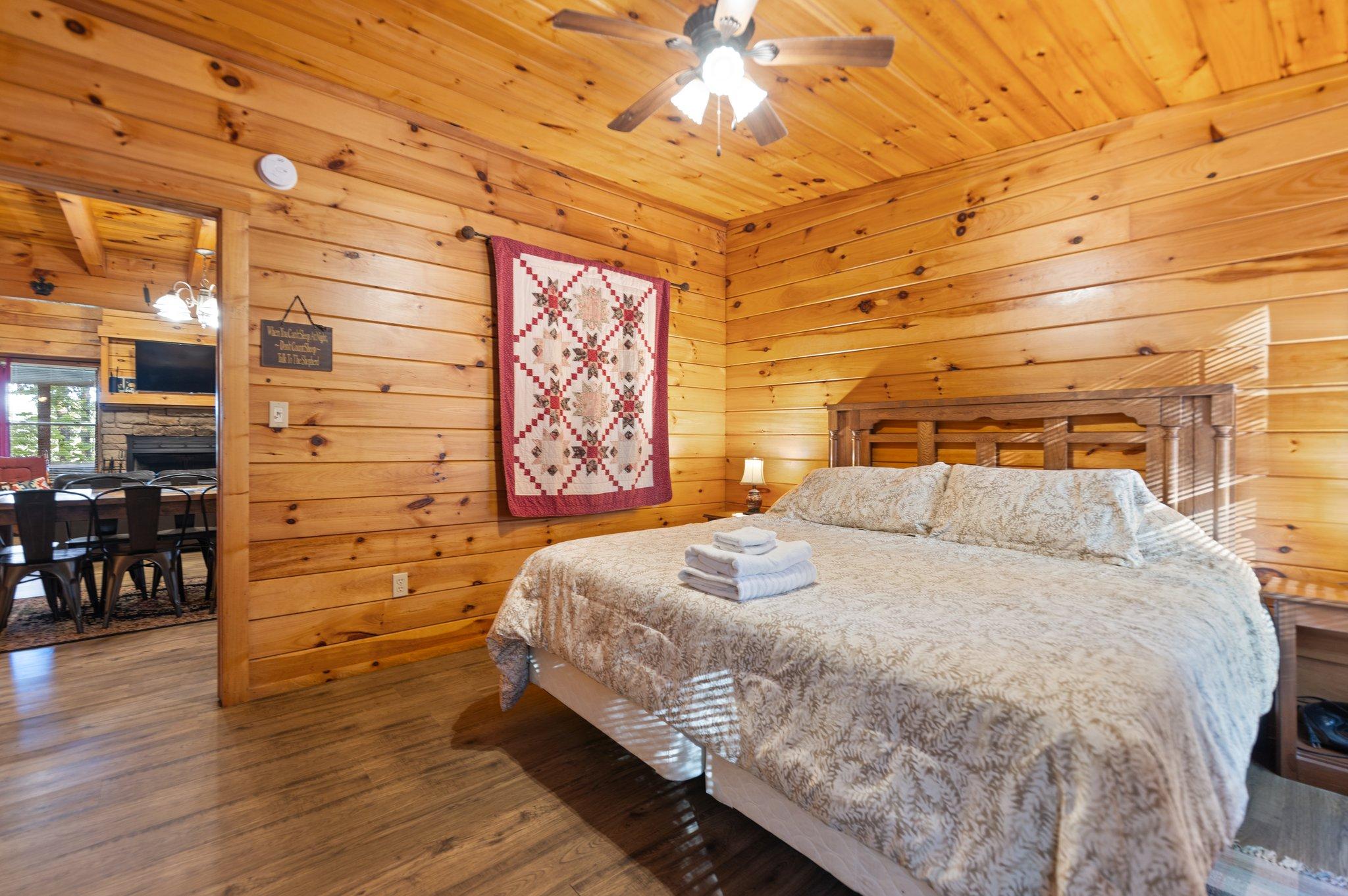 Bobcat Lodge | Scenic Cabin Rentals