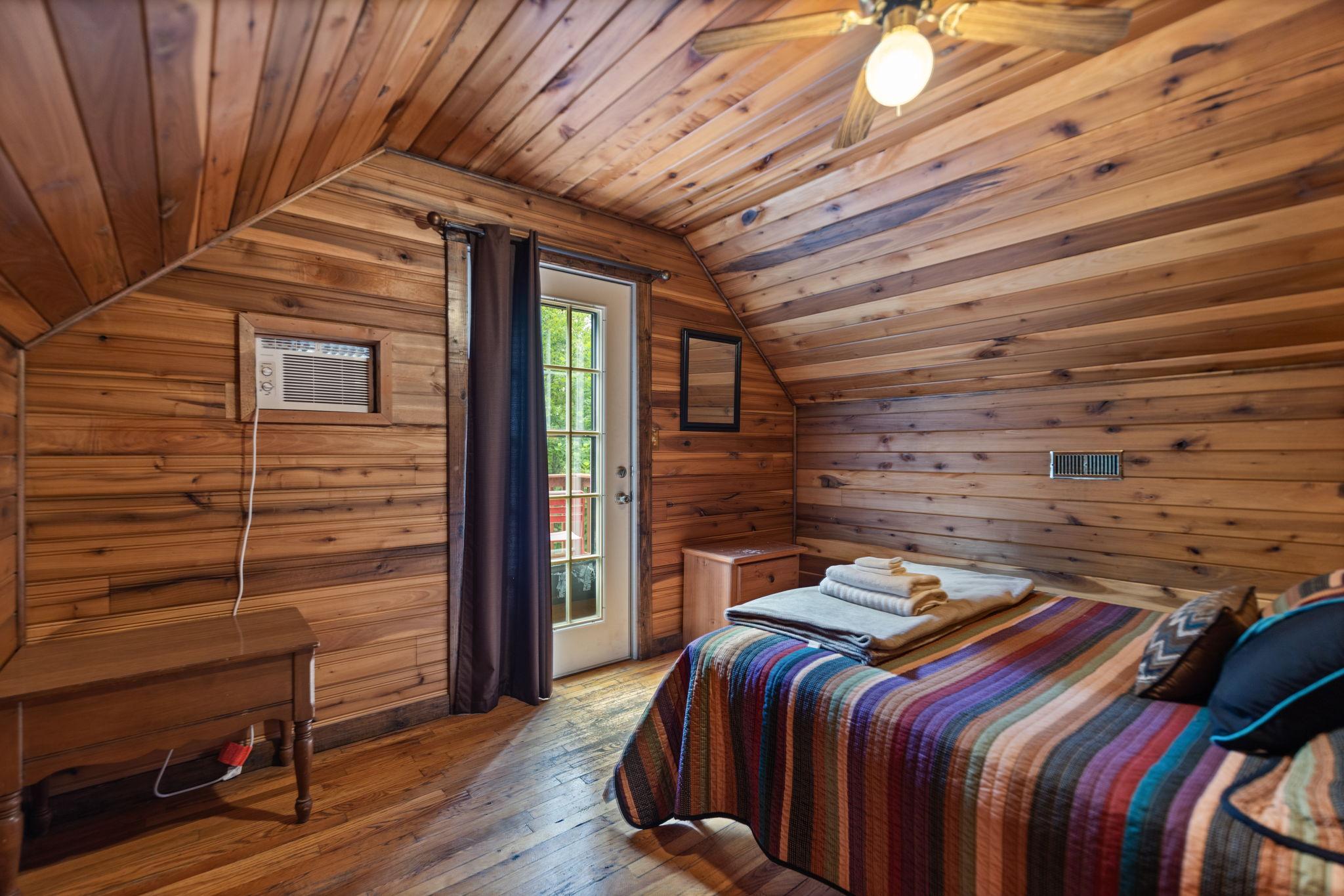 Crow’s Nest | Scenic Cabin Rentals