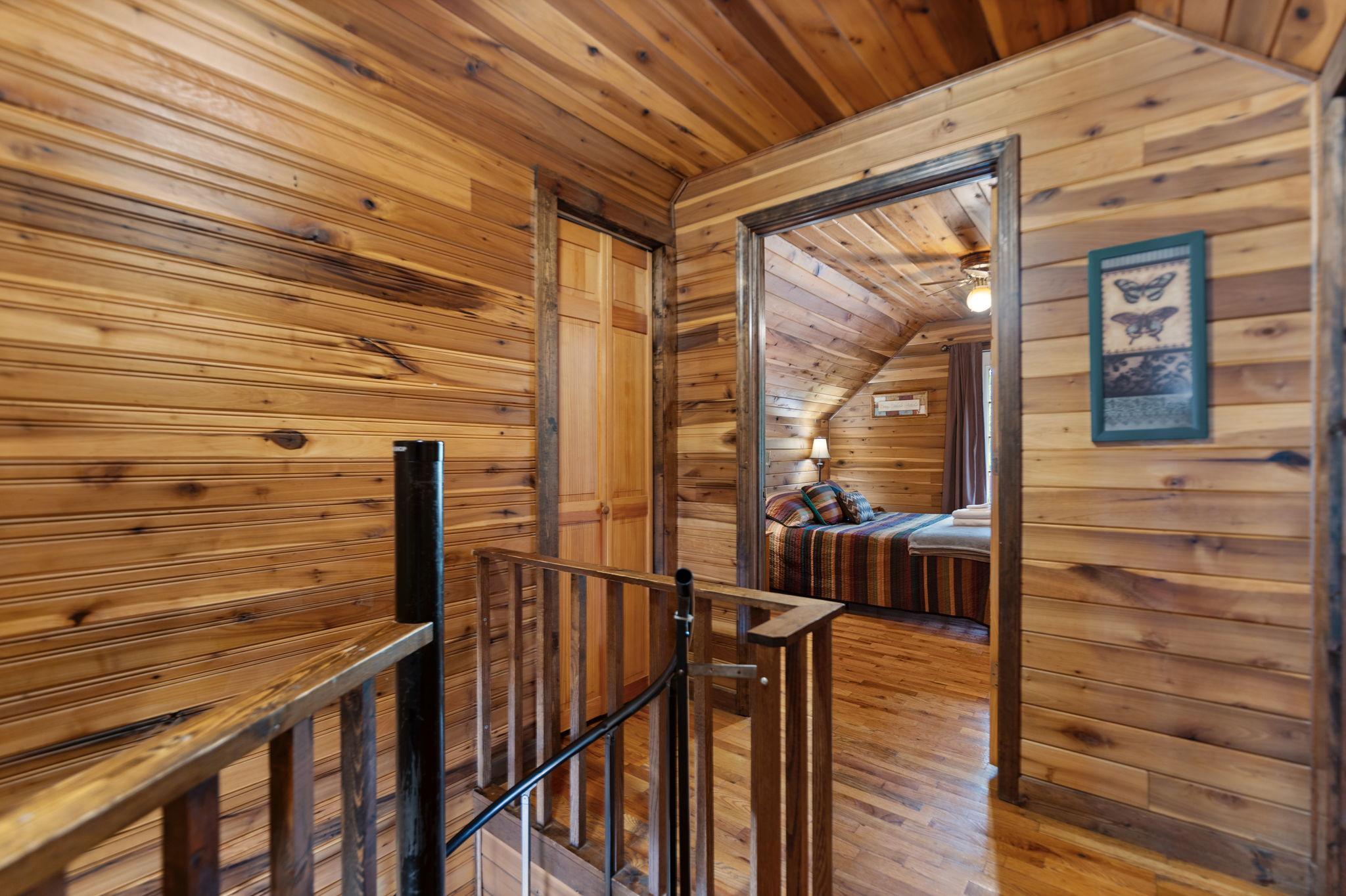 Crow’s Nest | Scenic Cabin Rentals