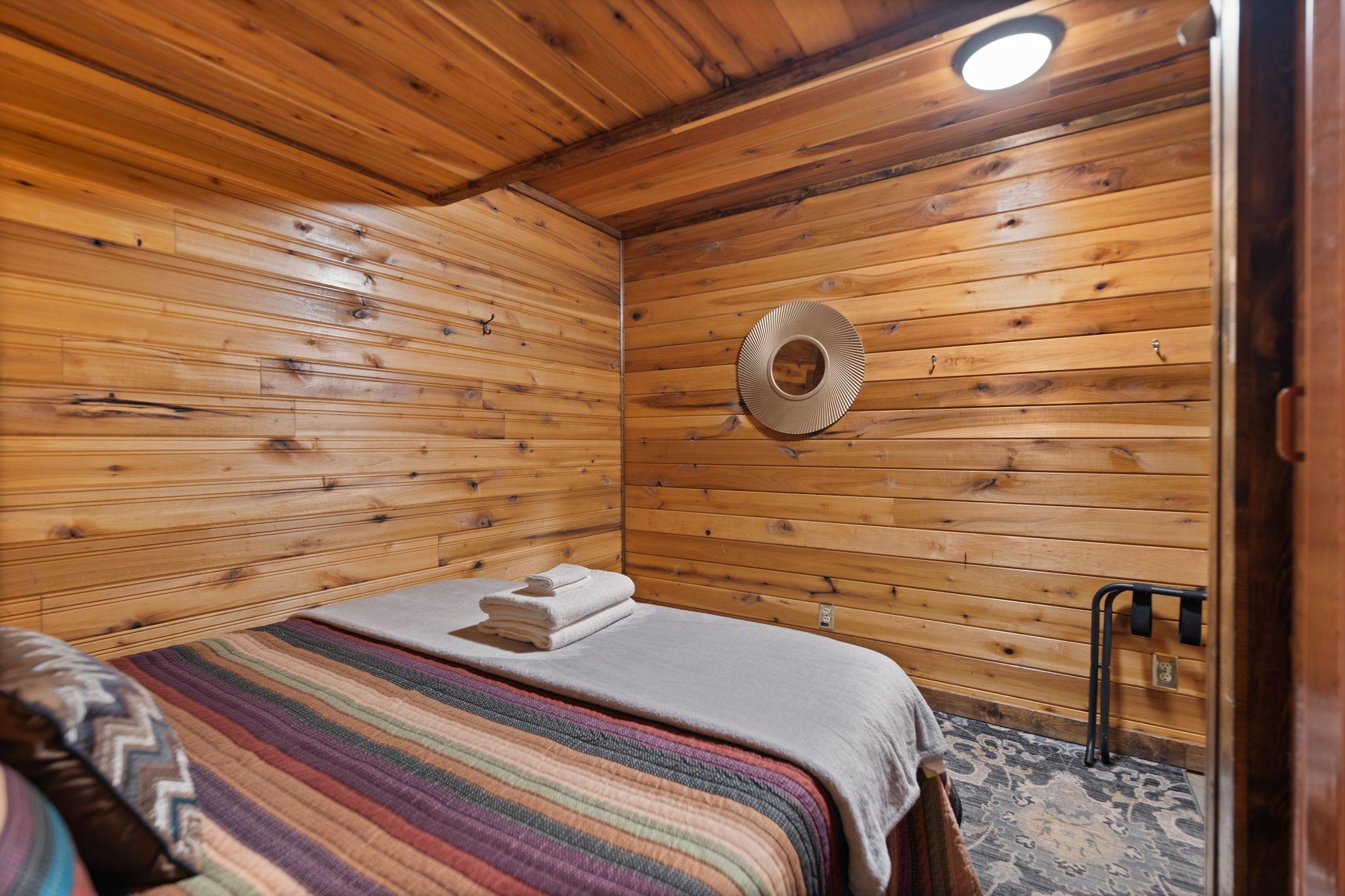 Crow’s Nest | Scenic Cabin Rentals