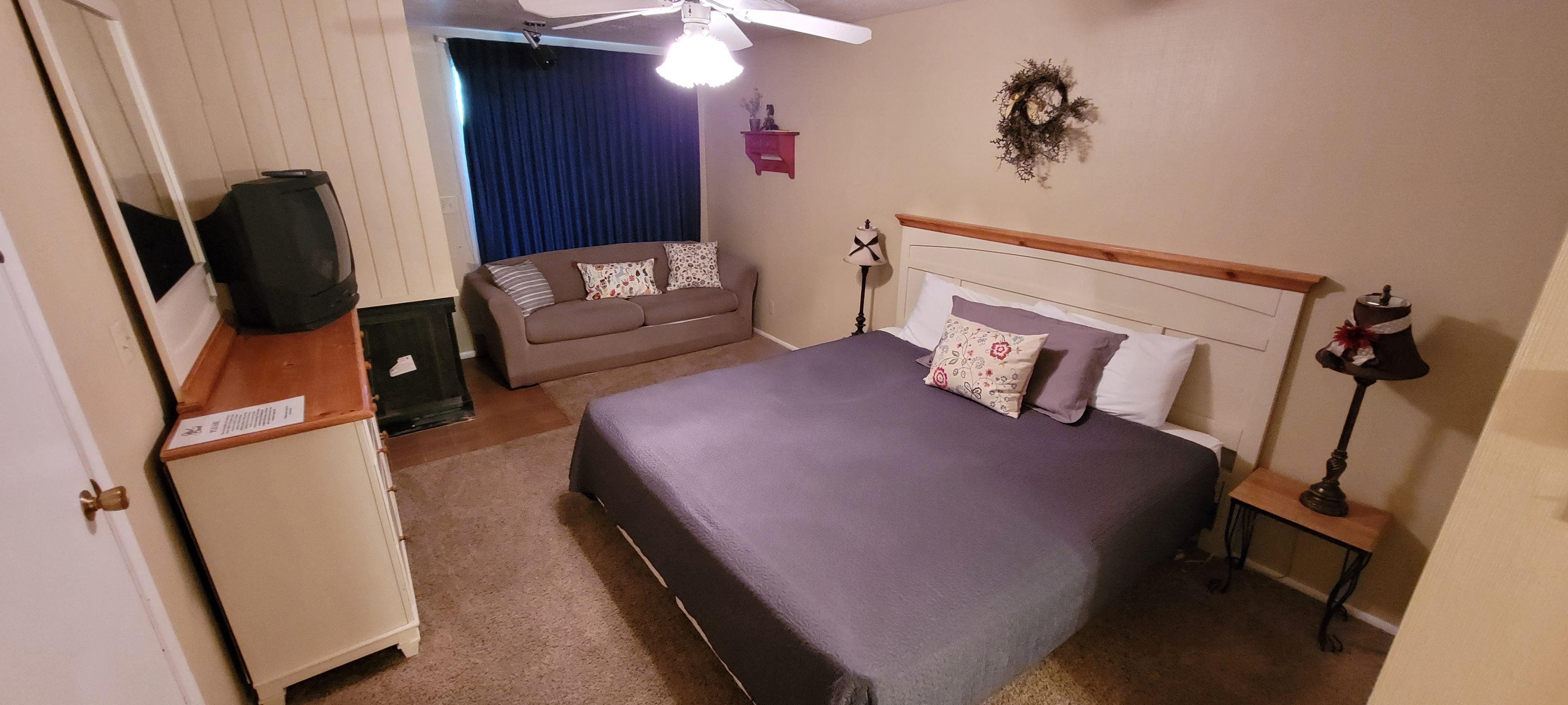 C Unit 311 2B-2B 8 M-F | Ideal Beach Resort