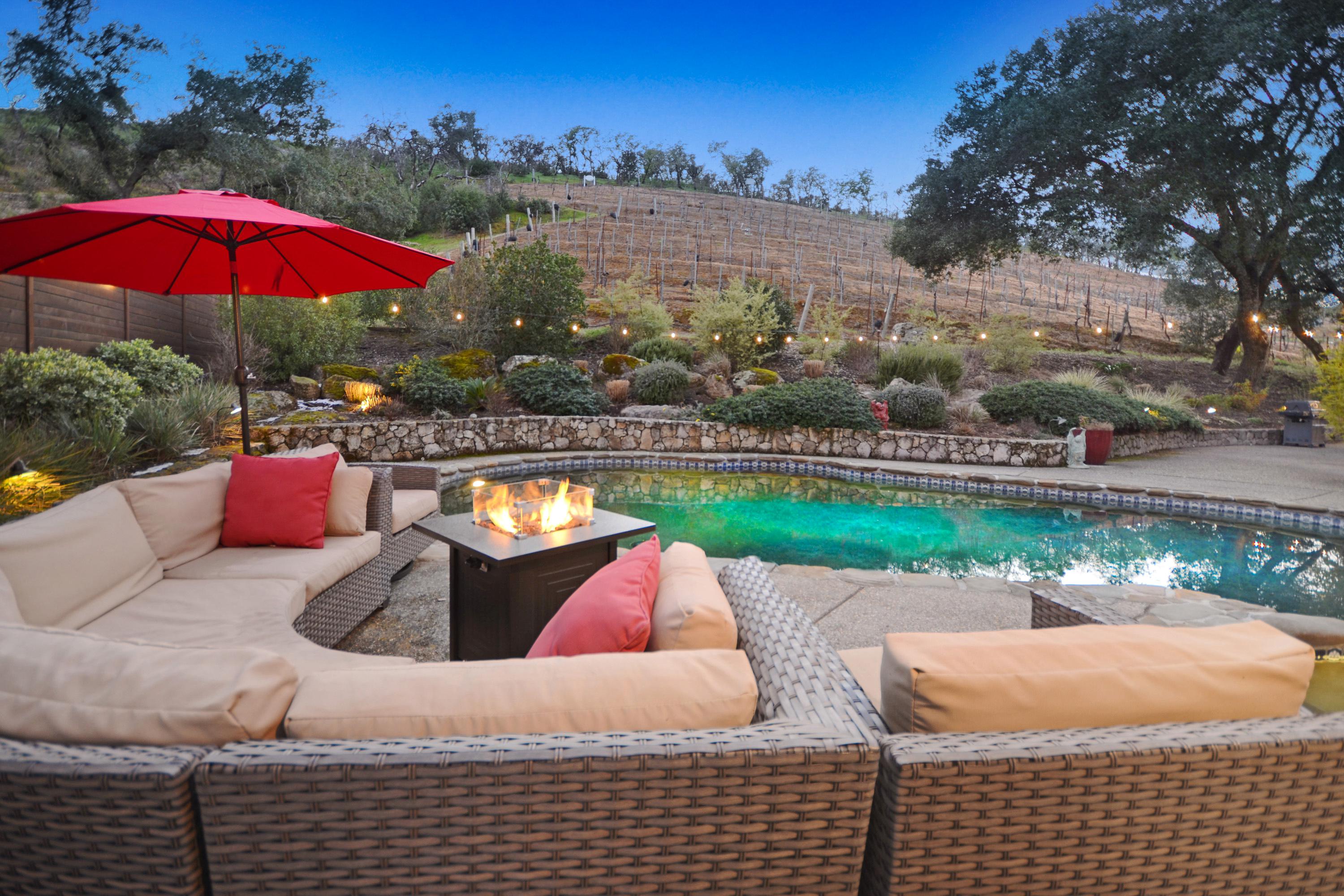 Sonoma Vineyard Estate with 3 Bedrooms and Pool – Includes Wine Tasting ...