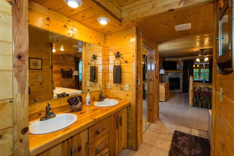 Vacation Rentals | Brown County Log Cabins