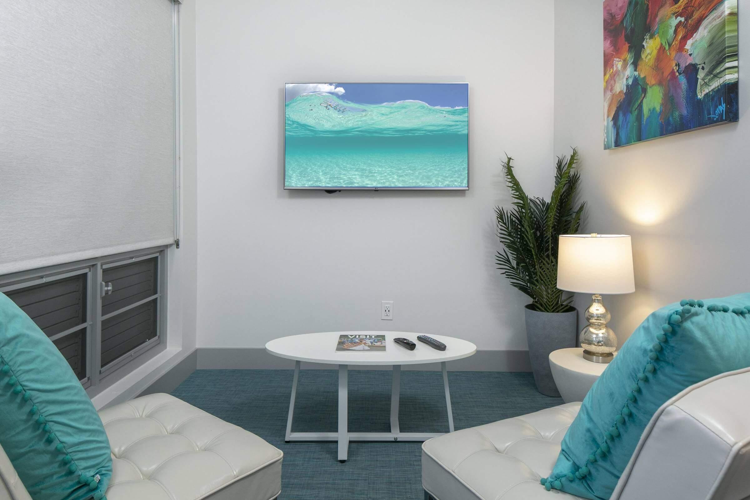 Standard Suite 1 | Marketplace Suites