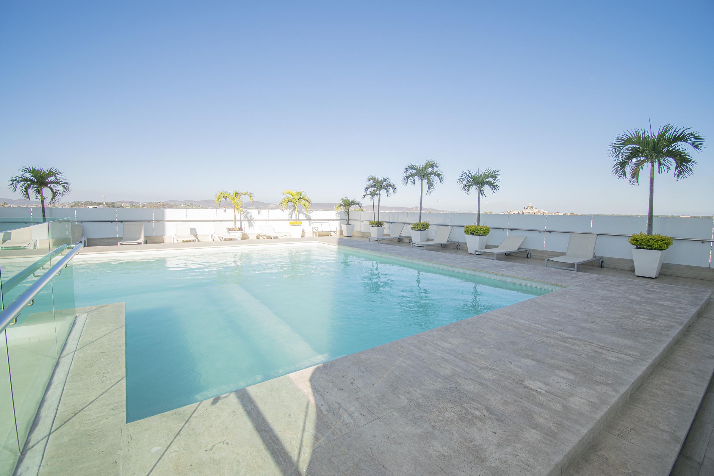 Special Rates for September Torre eMe Oceanfront Condo #1501 with Pool ...