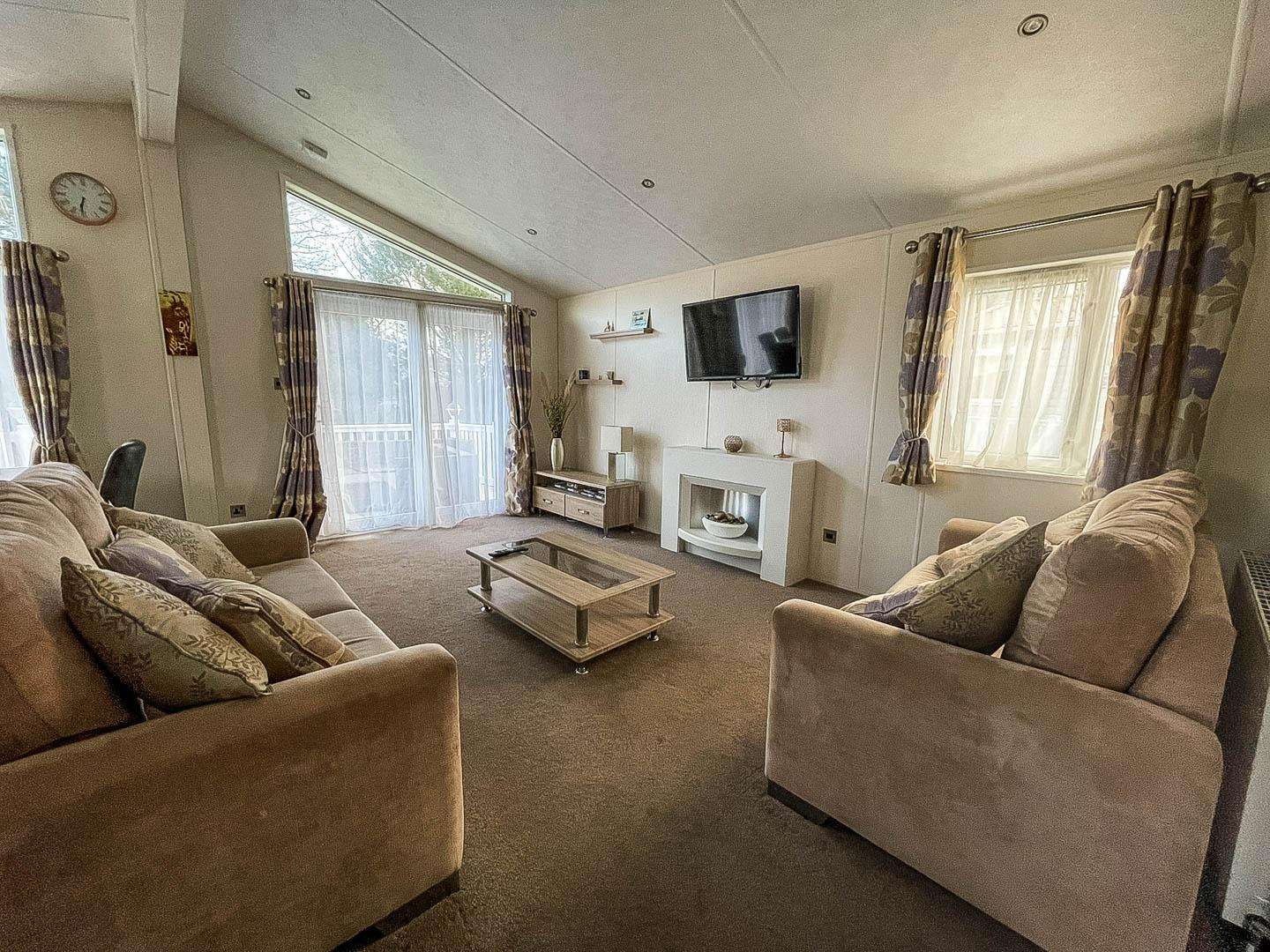 20011CV – Church View area, 2 bed, 6 berth lodge with decking. Platinum ...