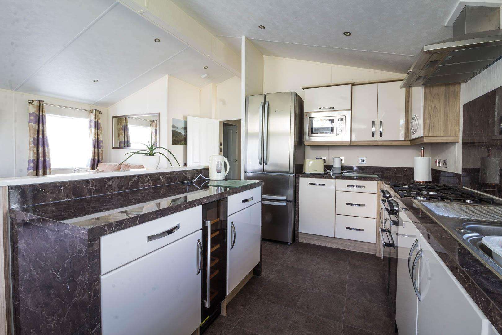 20011CV – Church View area, 2 bed, 6 berth lodge with decking. Platinum ...