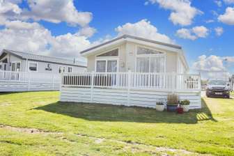 20011CV – Church View area, 2 bed, 6 berth lodge with decking. Platinum ...