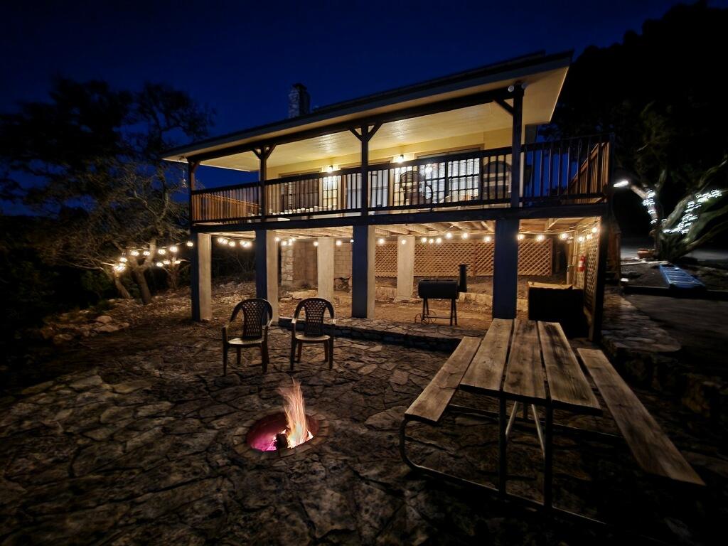 Gringo Honeymoon | Frio River Casa Rio Vacation Rentals