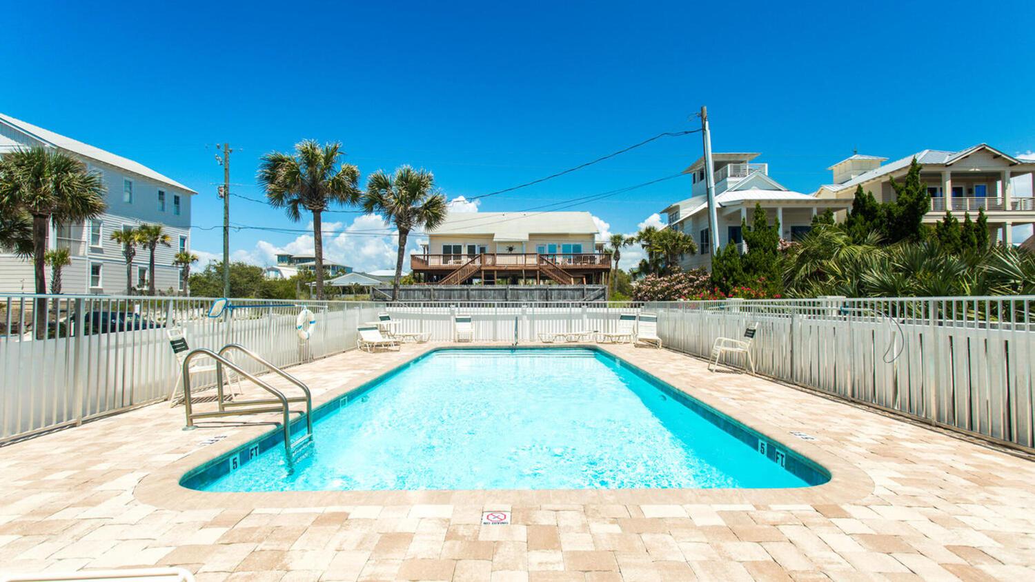 Commodore's Retreat 306,Beach Front Condo w/Private Beach Access, Pool ...