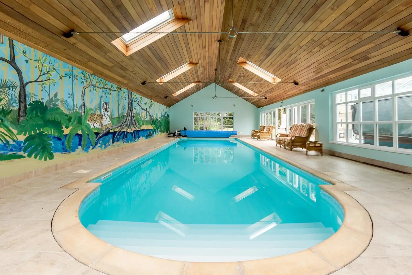 99008SC Cottage in Norfolk sleeps 23 with a hot tub, indoor pool ...
