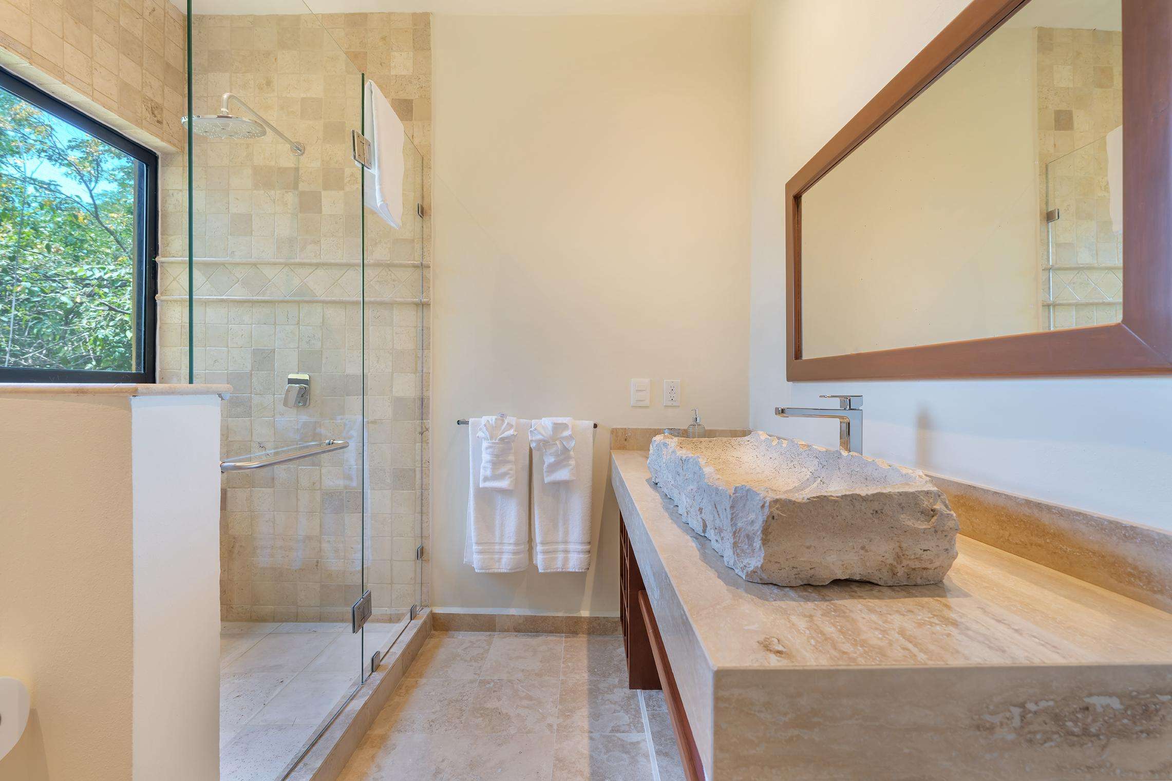 Villa Valera | Everything Isla