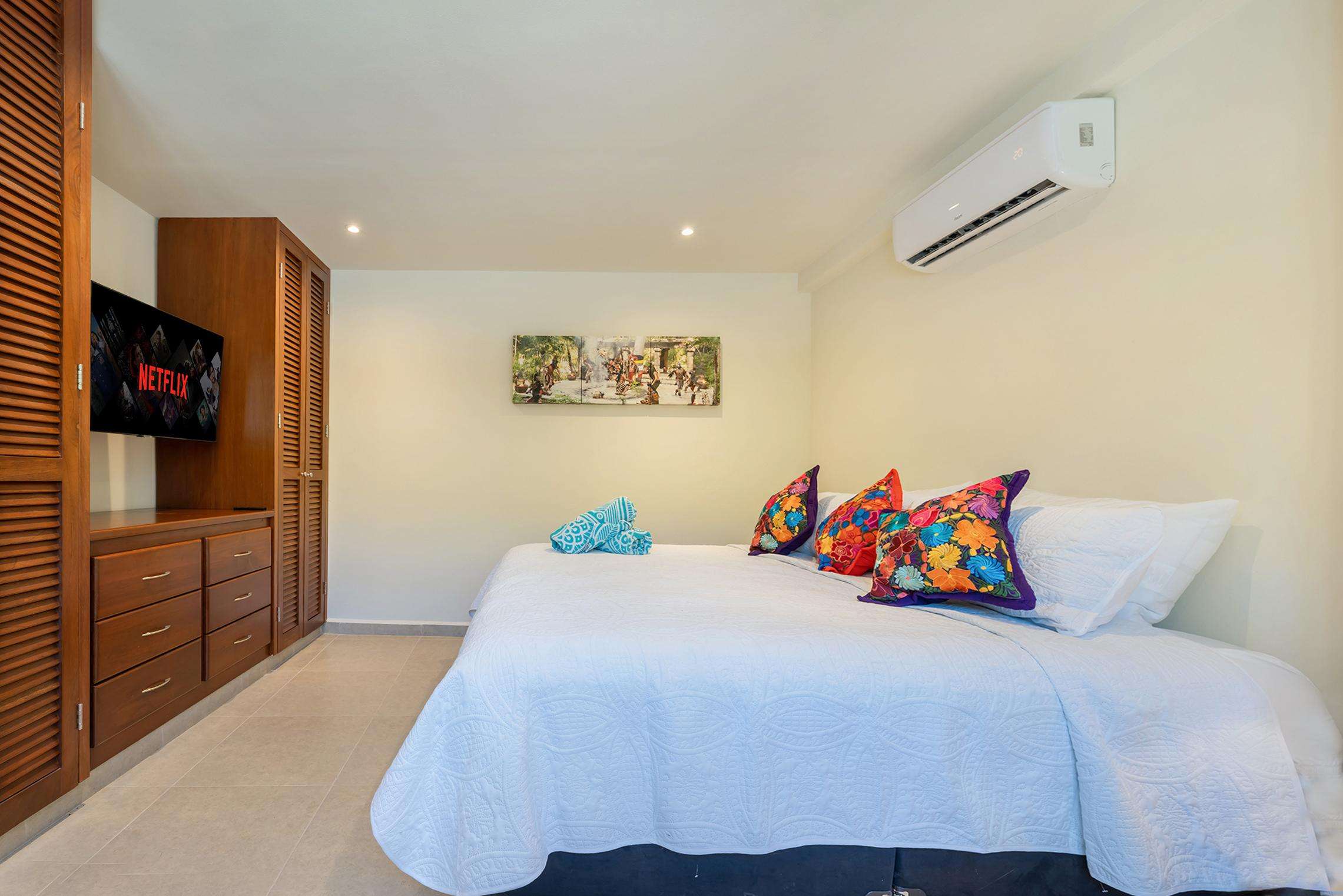 Villa Valera | Everything Isla