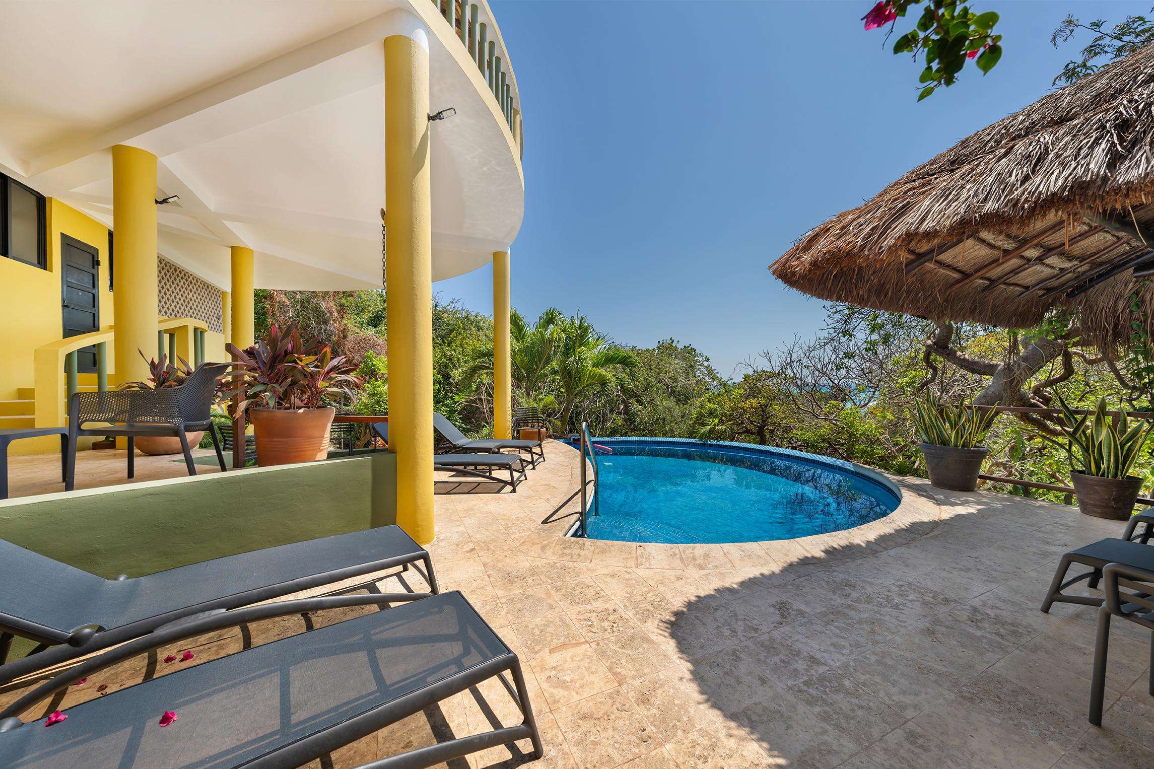 Villa Valera | Everything Isla