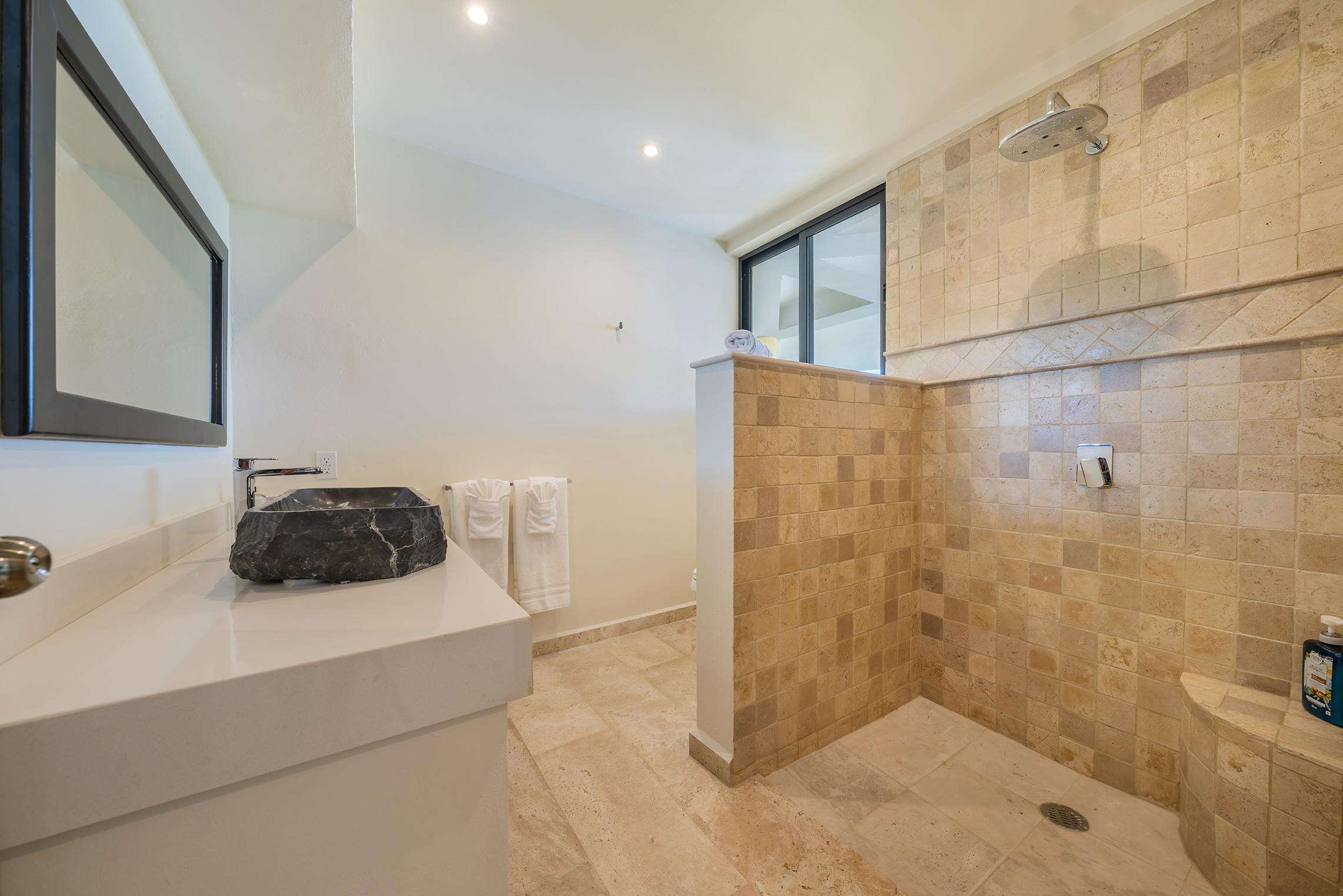 Villa Valera | Everything Isla