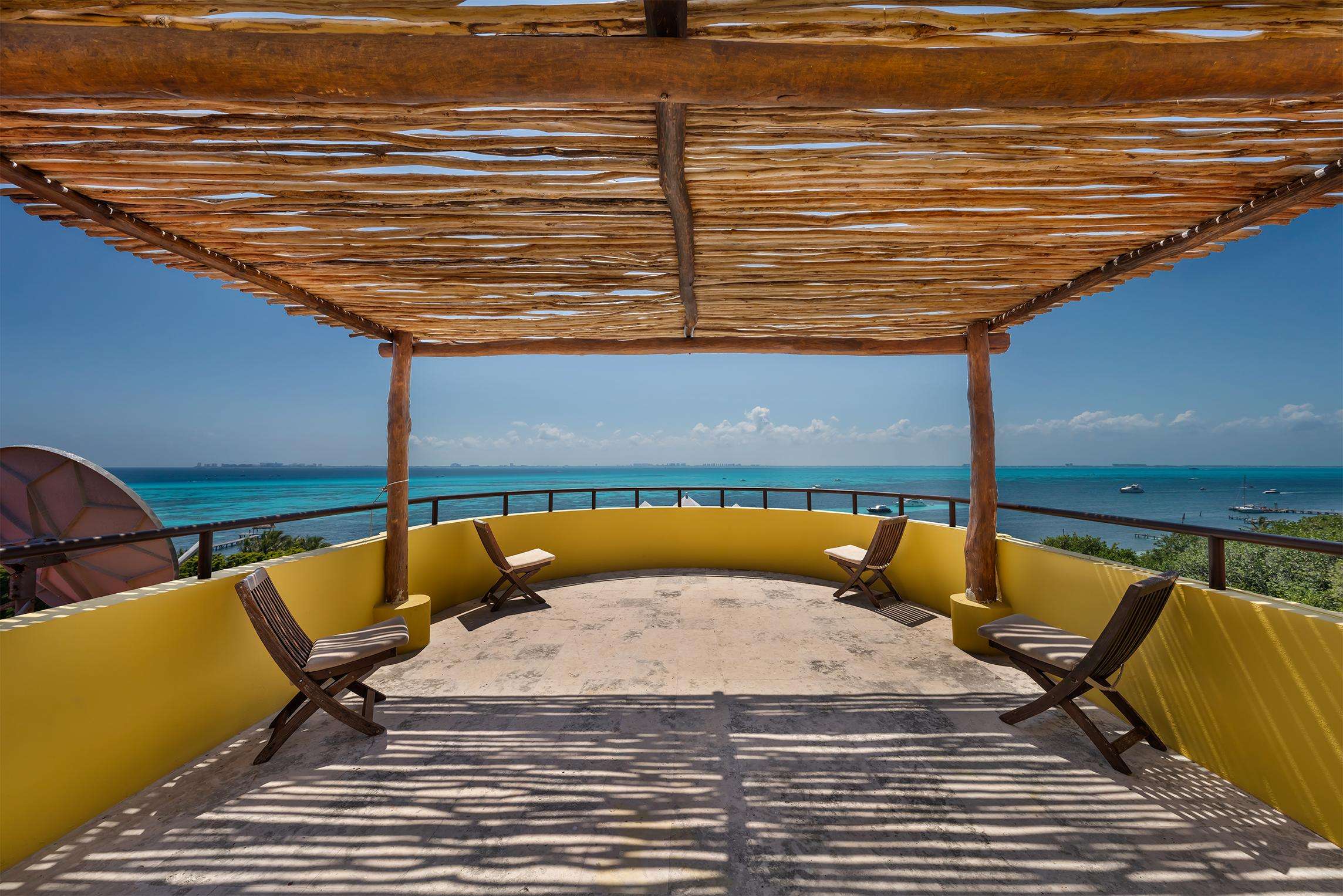 Villa Valera | Everything Isla