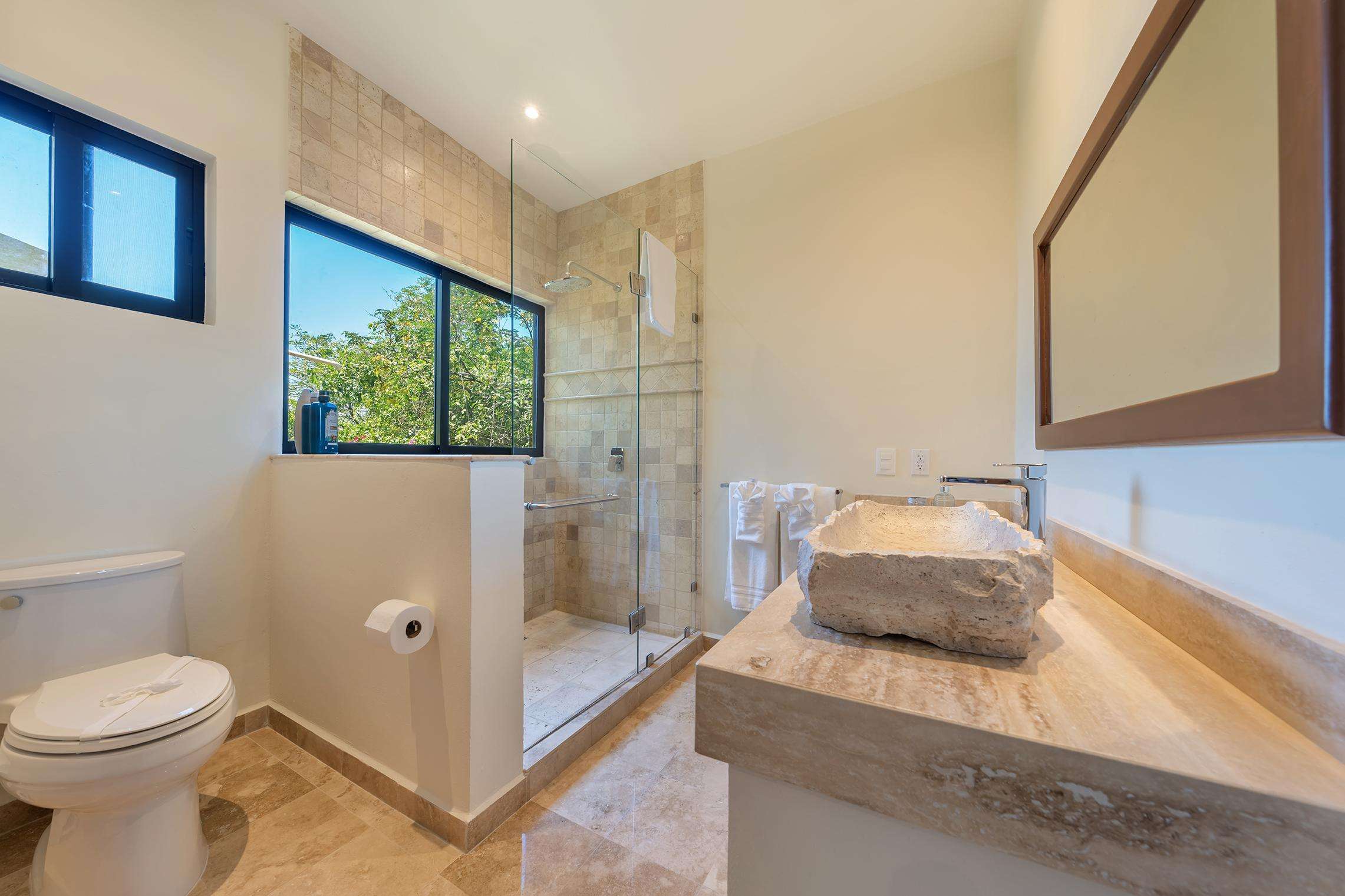 Villa Valera | Everything Isla