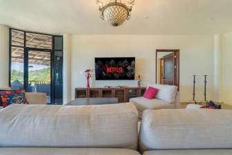 Villa Valera | Everything Isla