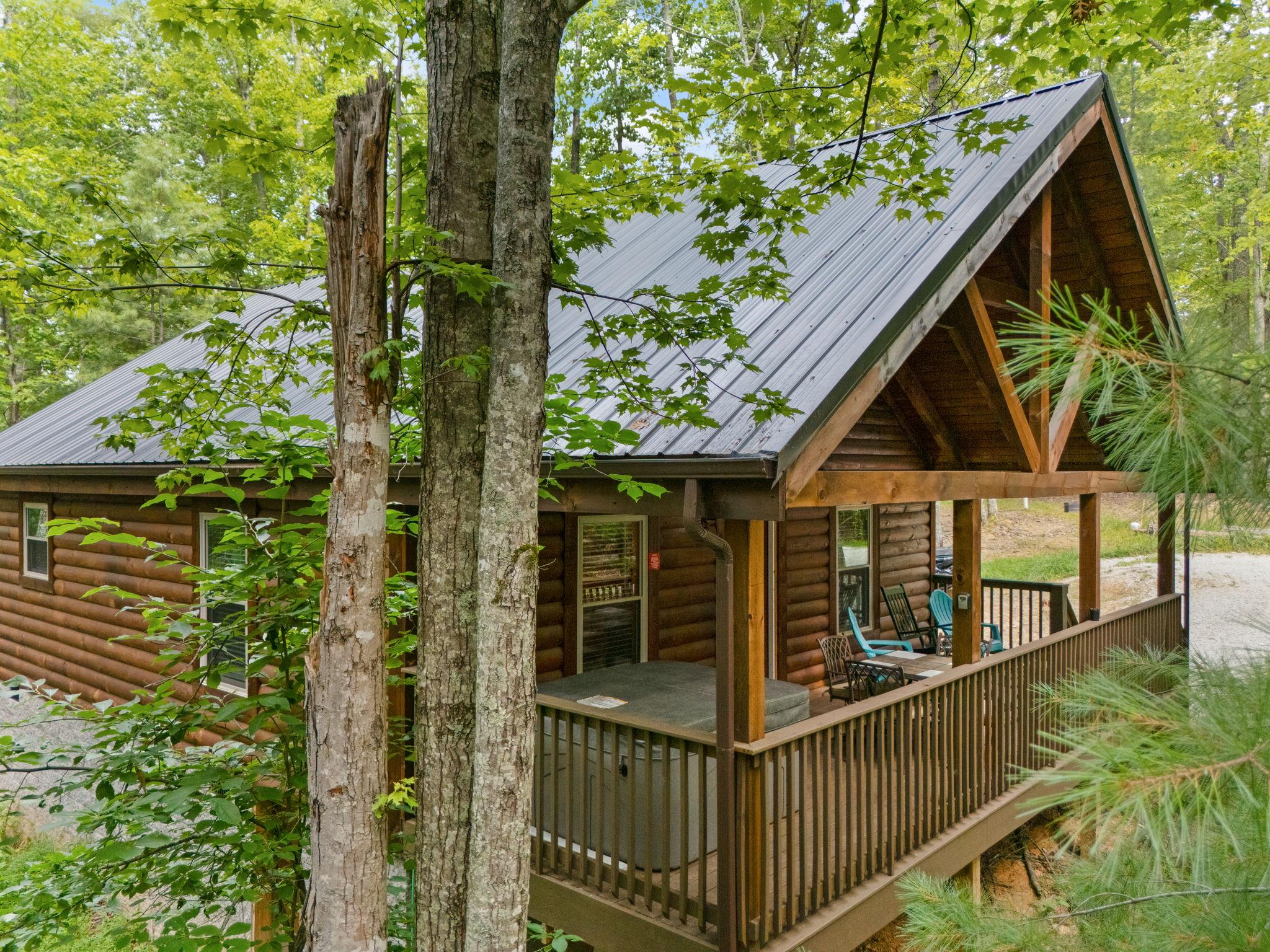 Bear’s Den | Scenic Cabin Rentals