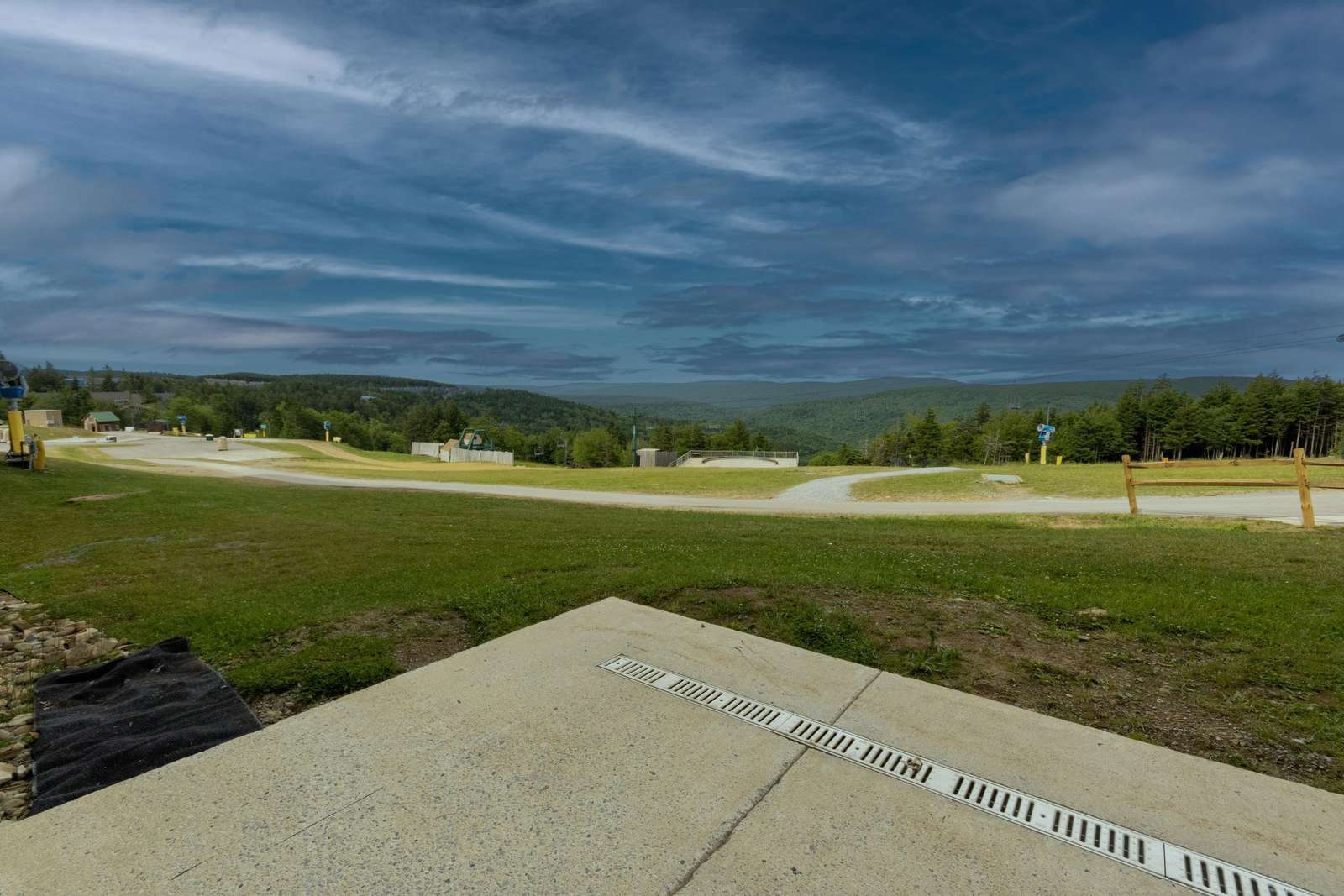 224 Expedition Station | EDH Rentals