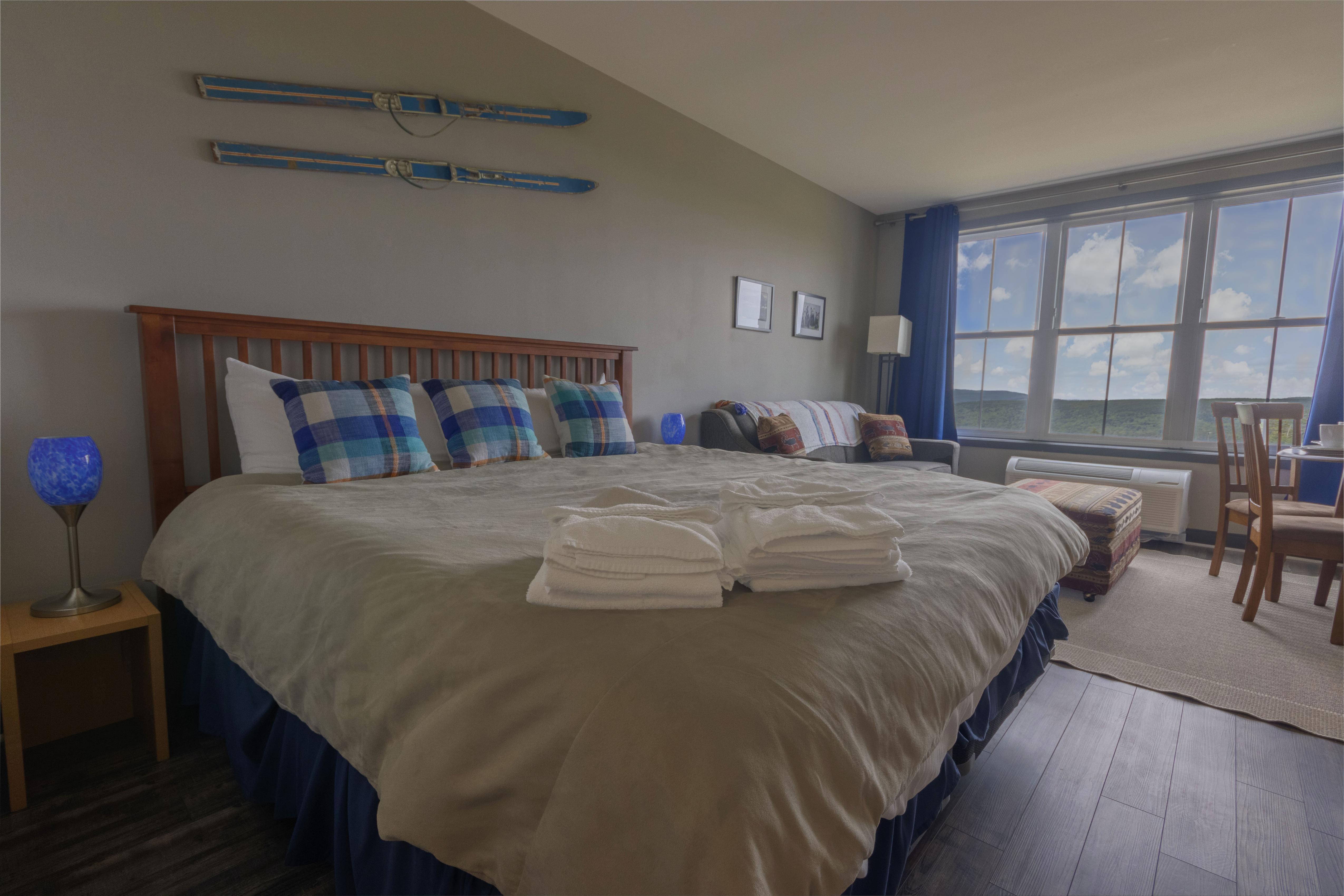 224 Expedition Station | EDH Rentals