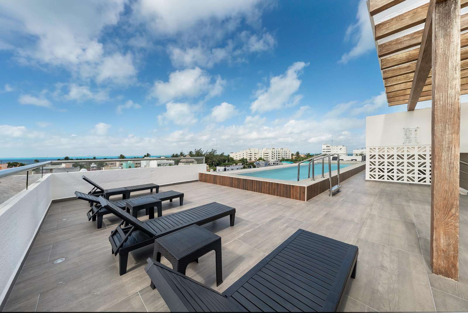 La Poza – One Bedroom – 302 | Everything Isla