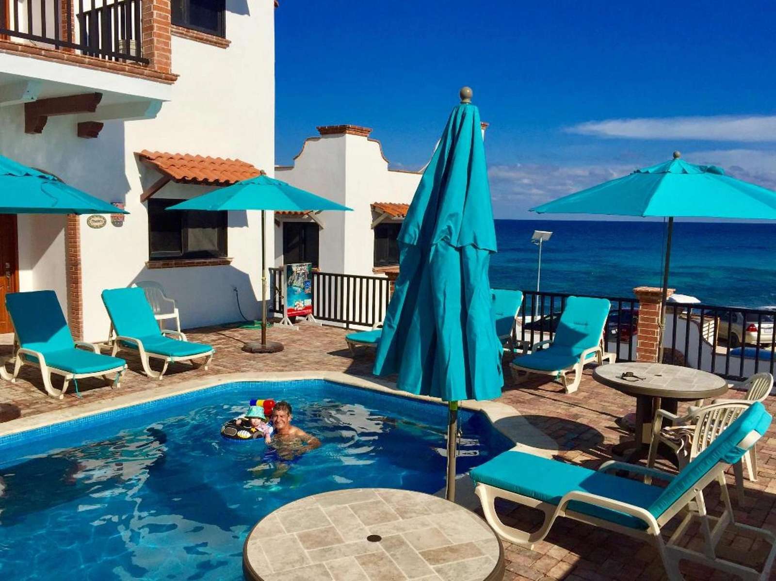 “Veracruz” Oceanside Villa | Isla Dreams