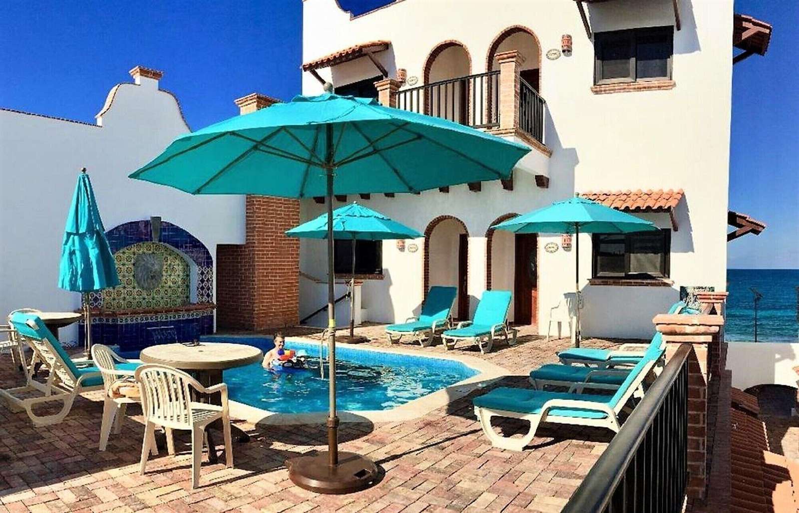 “Puebla” Oceanside Villa | Isla Dreams