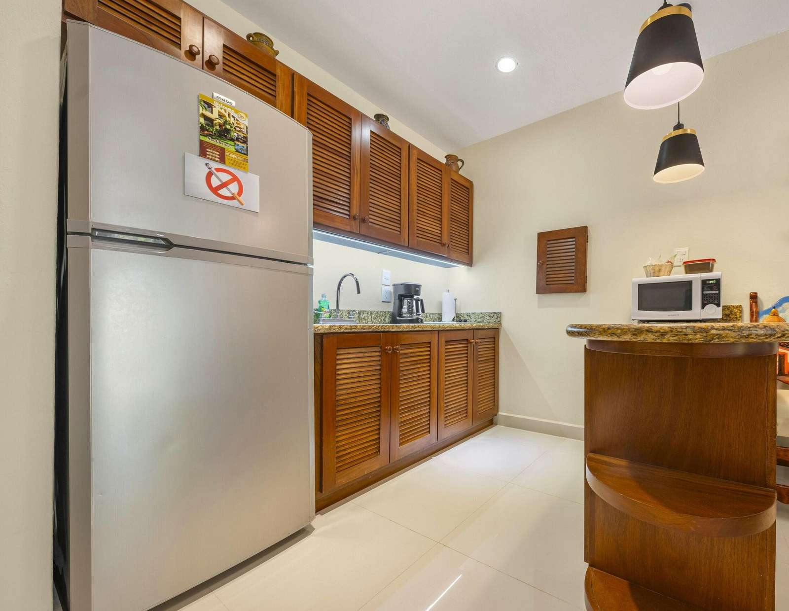 “Condo 1” Ocean View Ground Floor | Isla Dreams