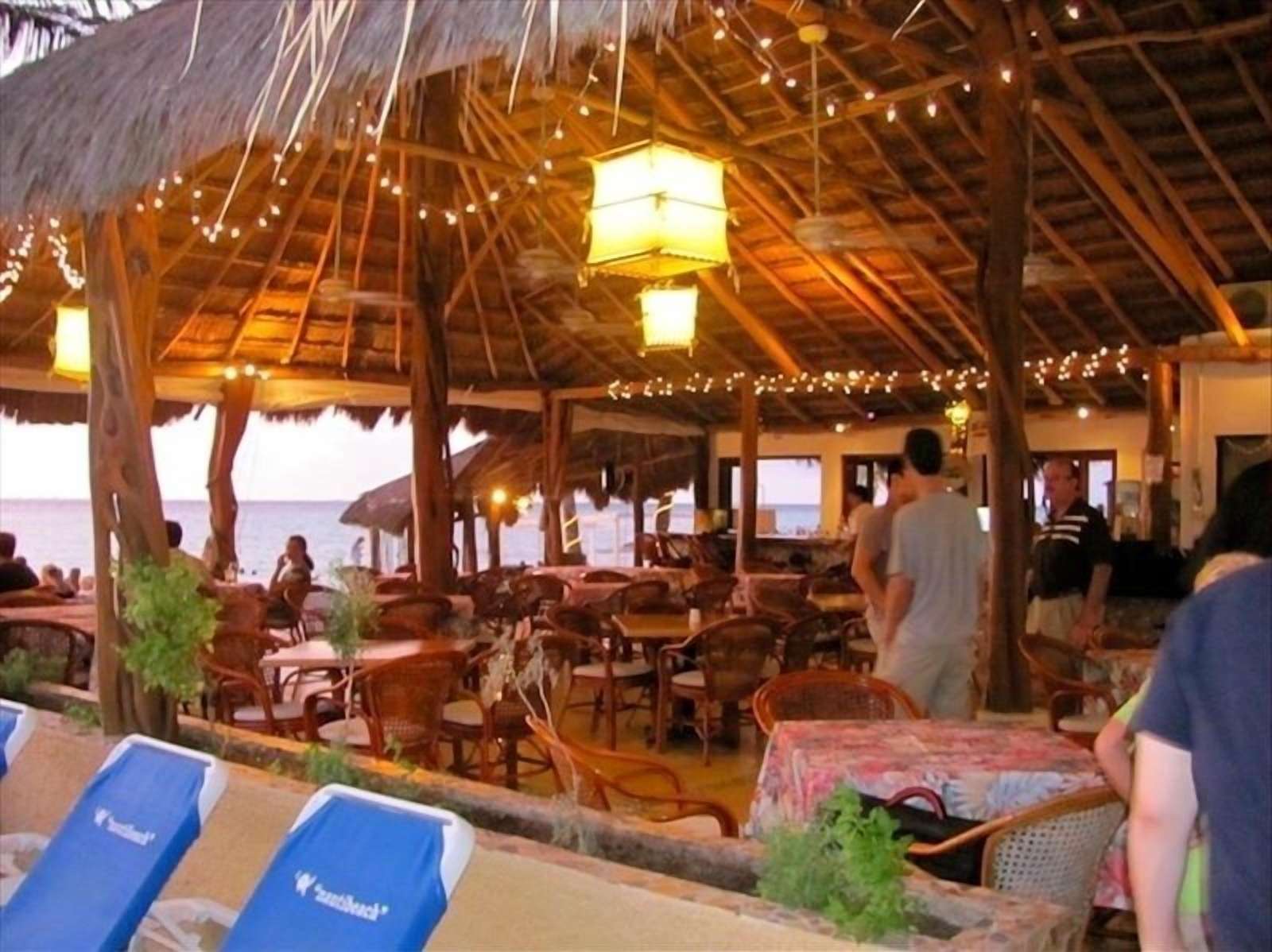 “Condo 7” Resort Deluxe Ground Floor | Isla Dreams