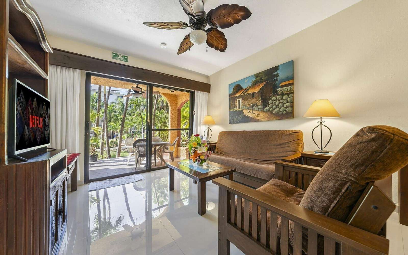 “Condo 10” Ground Floor Playa Norte | Isla Dreams