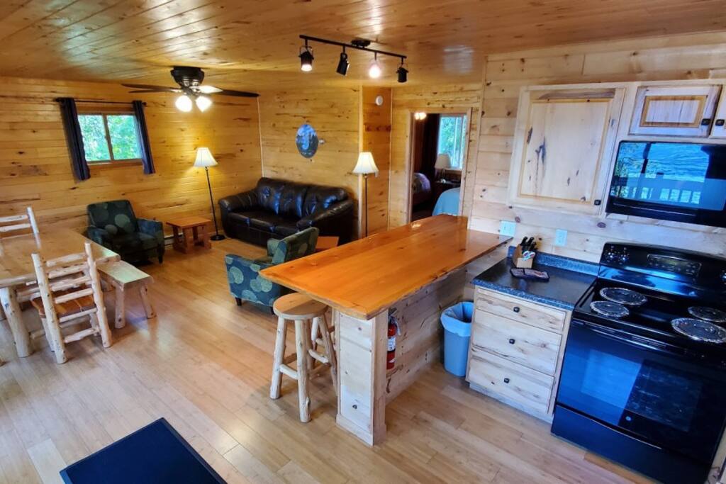 Wolf’s Den Cabin | The Harmony Beach Resort