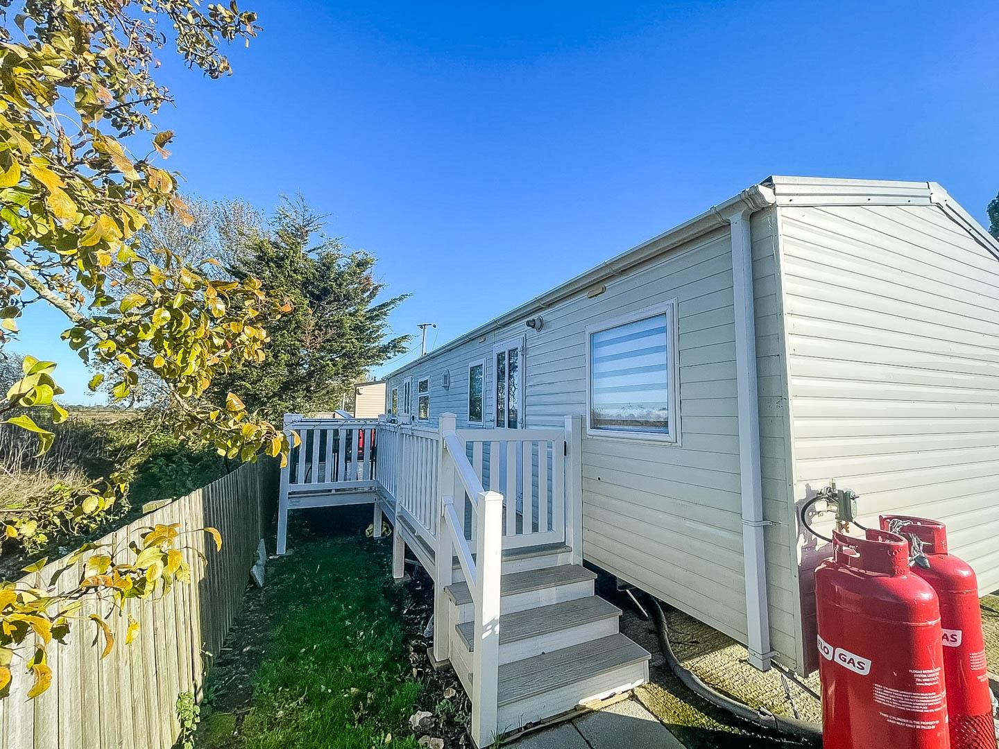 27077R ️ – Seawick, 3 bed, 8 berth caravan with Wi-Fi, field views and ...